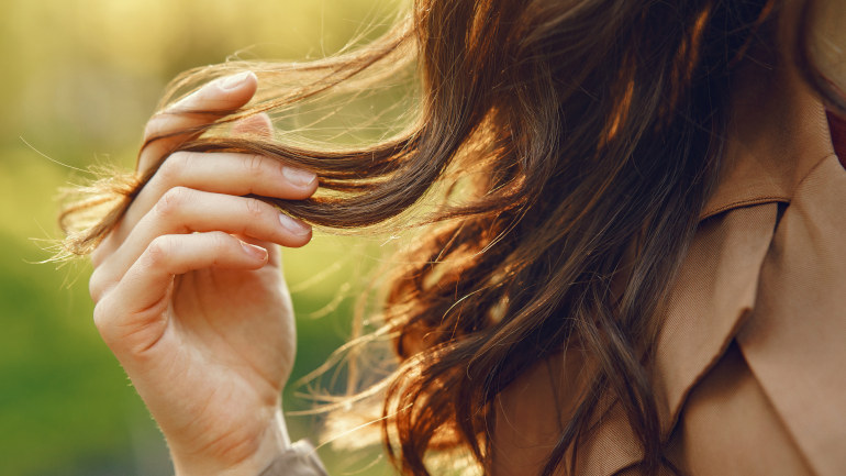 Soins naturels pour les cheveux : les aliments et soins à privilégier